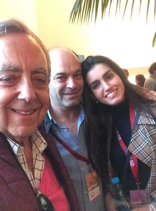 MARIANA RIBEIRO BRILHA NAS PASSERELLES COM PÉS ASSENTES NA TERRA ...